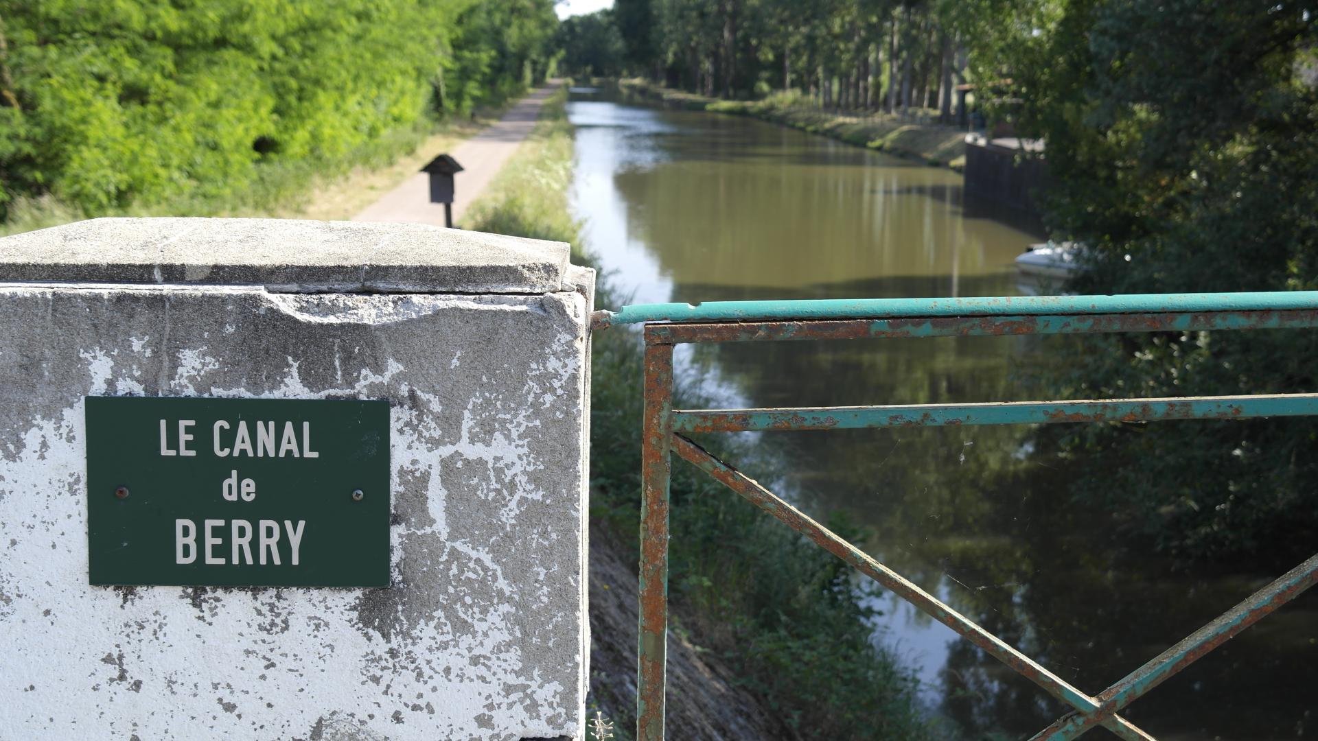 La voie verte du canal de Berry | Office de tourisme de vallée coeur de ...